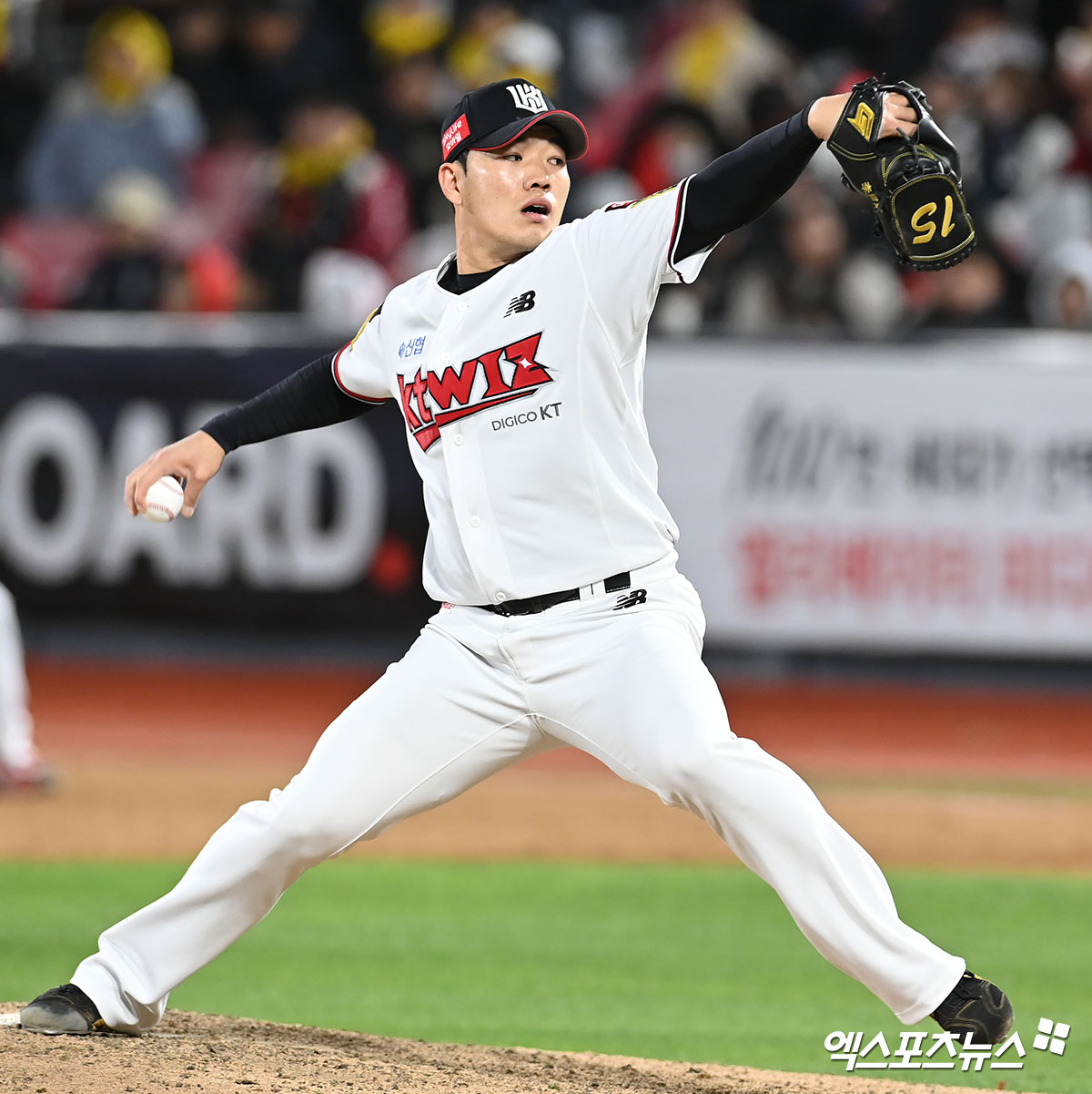 KT 불펜에 '구원투수' 떴다…이상동 "필승조·추격조·패전조, 뭐든지 하겠다" [KS5] (엑스포츠뉴스) - 나무뉴스