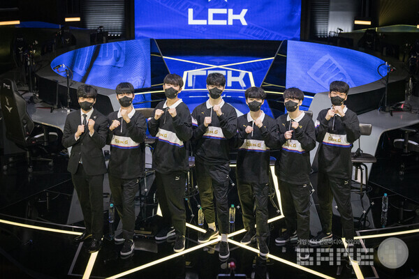 롤드컵 조편성 끝...LCK 4팀, 2년 연속 8강 가나? - 나무뉴스