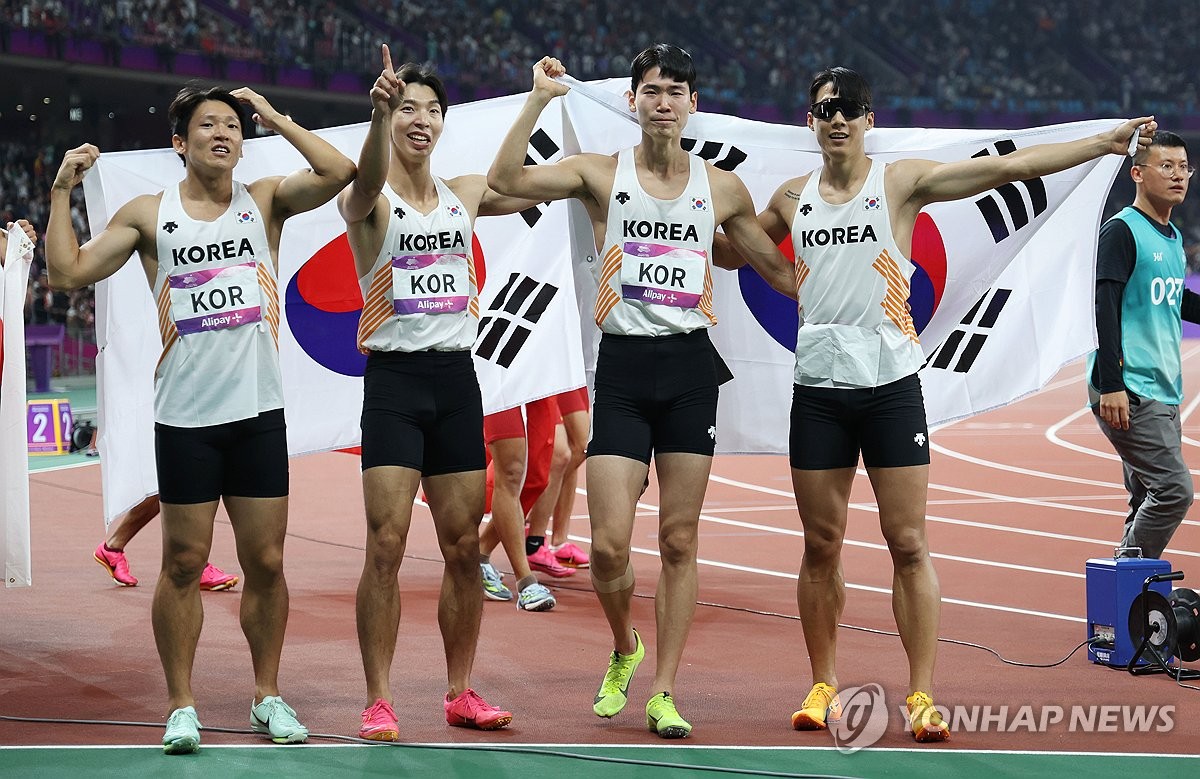 [아시안게임] 김국영이 흘린 두 번의 눈물, 37년 만의 400m 계주 메달 탄생 - 나무뉴스
