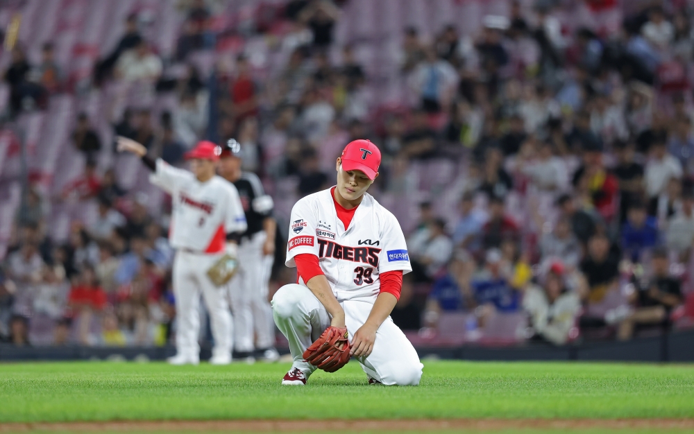 2실책+8사사구+대량 실점+잔루 9개…KIA, 9연승 기억 잊어야 할 때 (엑스포츠뉴스) - 나무뉴스