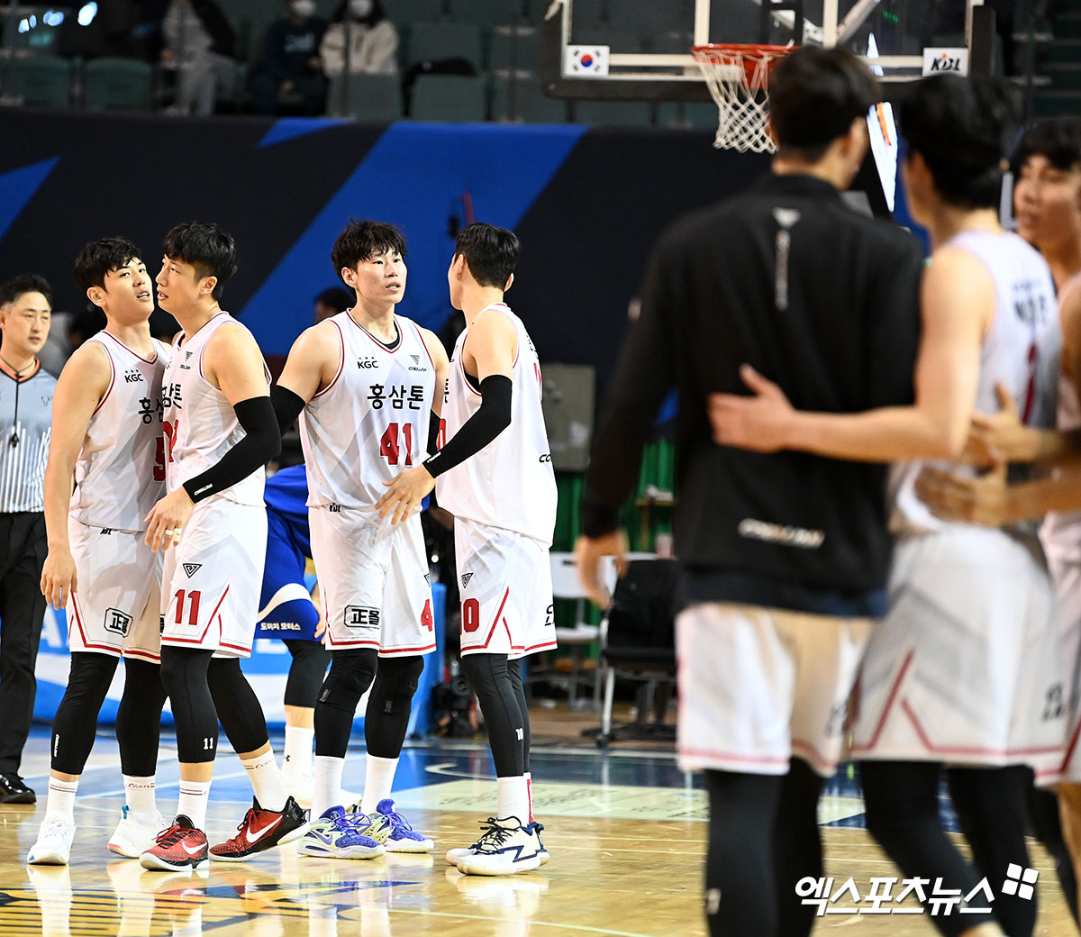 KGC '삼성에 77:73 승리'[포토] - 나무뉴스