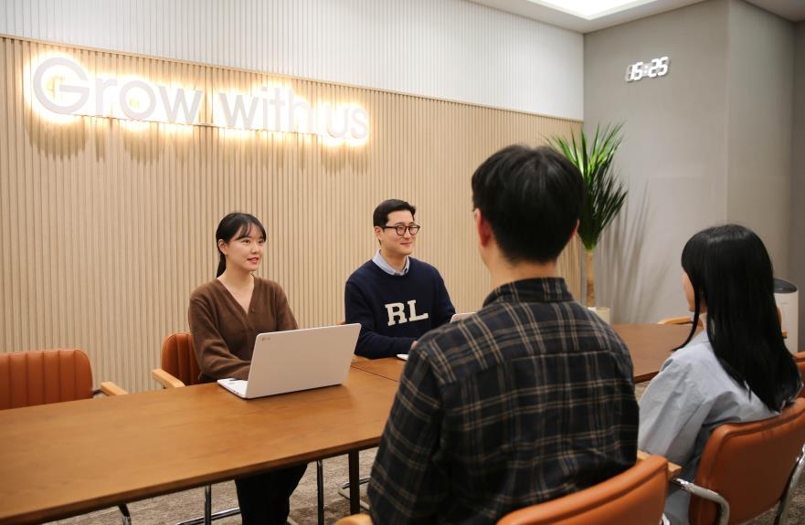 GS25, 'MZ 면접관' 활용…세븐일레븐은 대학생 서포터즈 (연합뉴스) - 나무뉴스