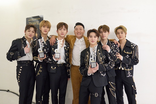 피네이션 겹경사…싸이·TNX, '2022 TMA' 수상 "BTS 슈가 감사" (엑스포츠뉴스) - 나무뉴스