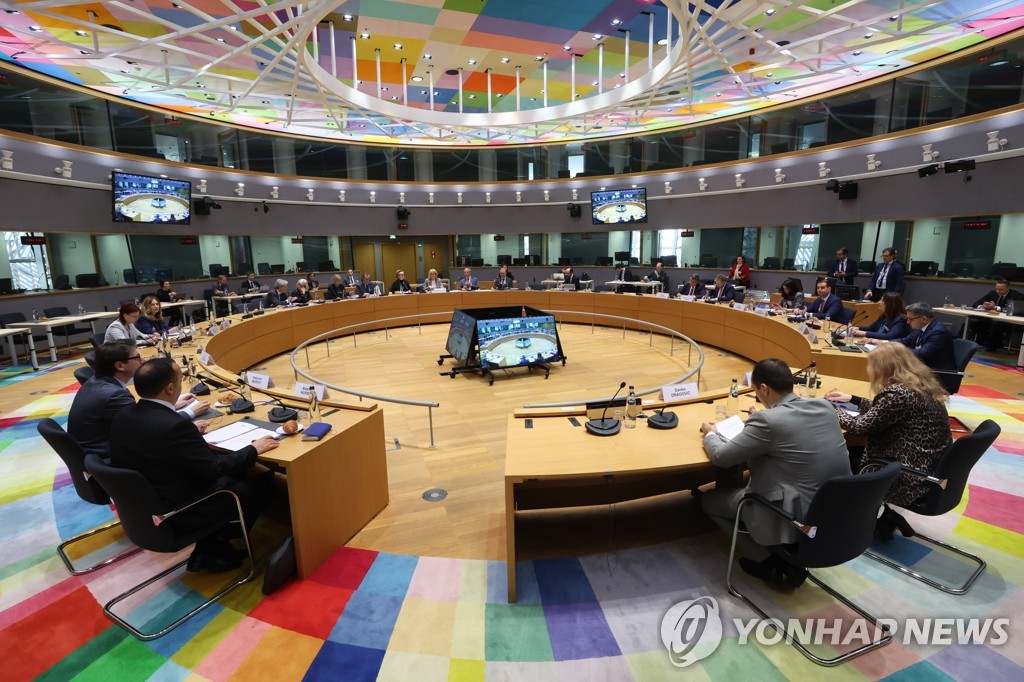 EU, 11차 제재안 시행 확정…中본토 기업은 제외해 '수위 조절' (연합뉴스) - 나무뉴스