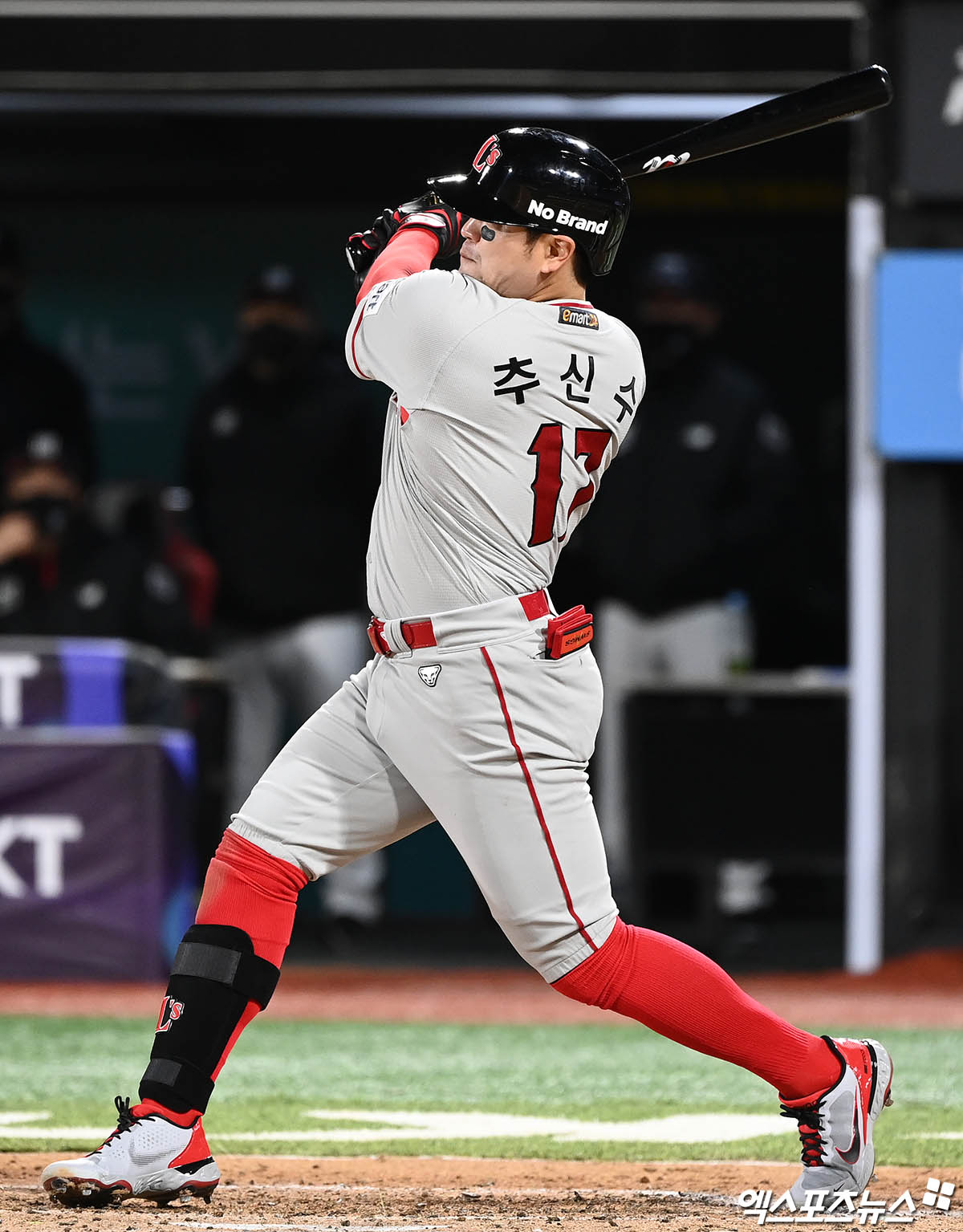 '폰트 7승+추신수 결승타' SSG, LG 꺾고 3연패 탈출 [잠실:스코어] (엑스포츠뉴스) - 나무뉴스