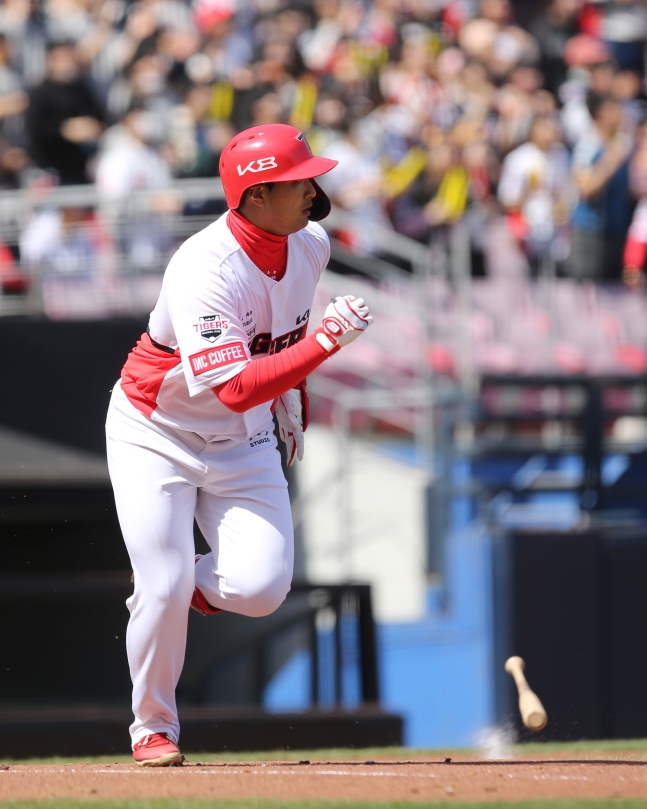 '앤더슨 5⅓이닝 1실점 호투' KIA, LG 4연승 저지+2연승 달성 [광주:스코어] - 나무뉴스