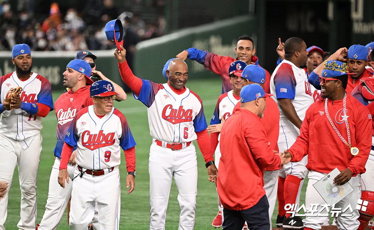 쿠바 'WBC 4강 진출'[포토] - 나무뉴스