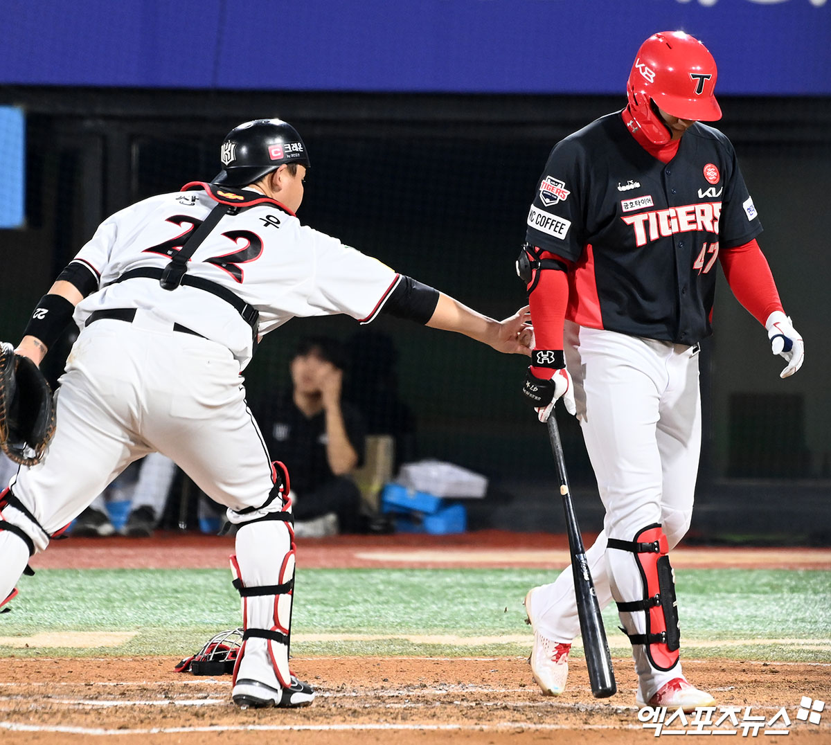 찬스 침묵에 수비 실책까지, KIA가 기대했던 '나스타'가 아니었다 [WC1] - 나무뉴스