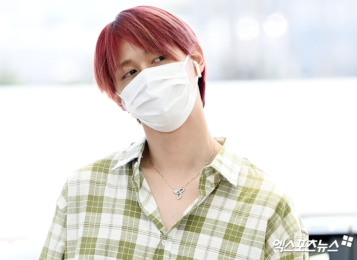 JO1 '멋진 남자들의 출국길, 시선집중![엑's HD화보] - 나무뉴스