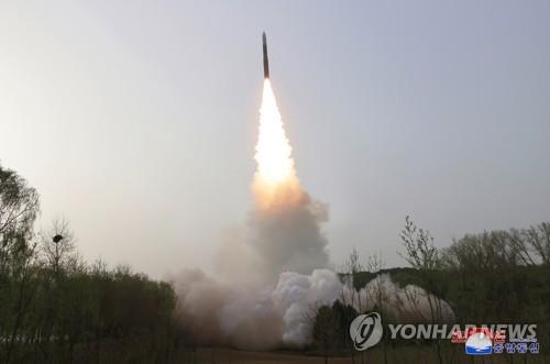 해외 전문가 "화성-18형, 러 ICBM과 유사…기술협력 가능성" - 나무뉴스