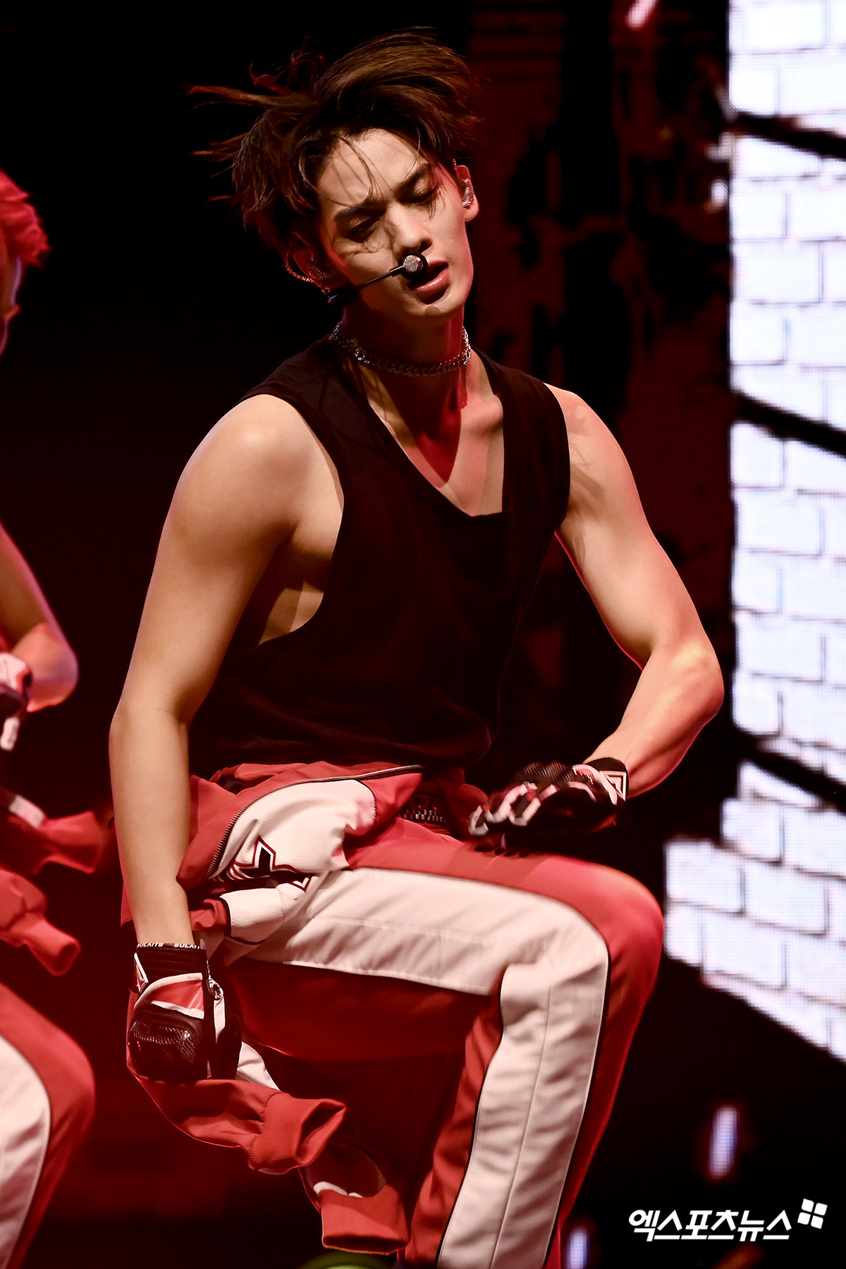 CIX 배진영 '장발 싹뚝, 더 짙어진 남성美+카리스마'[엑's HD화보] - 나무뉴스