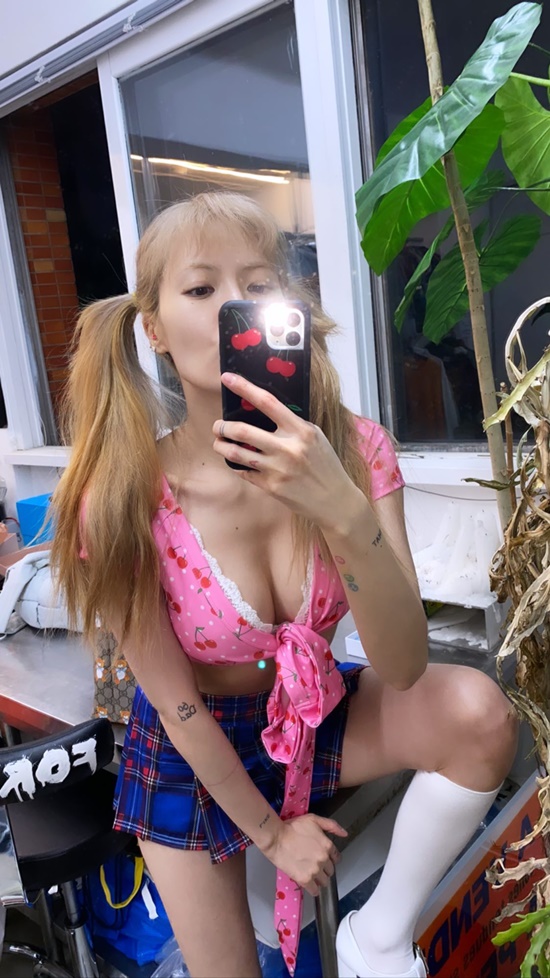 '164cm·44kg' 현아, 혼자만 여름이야…말랐는데 반전 볼륨감 - 나무뉴스